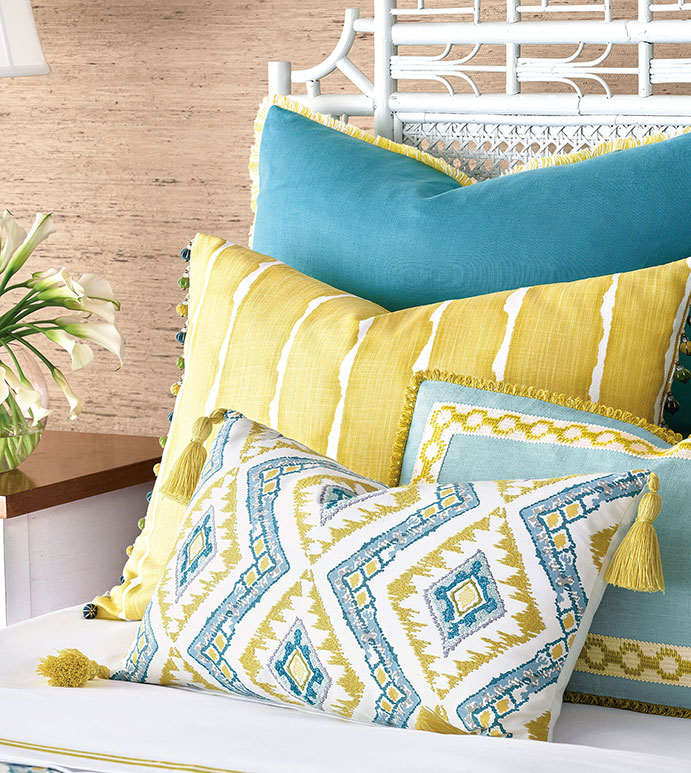 Villa Blanca Boxed Decorative Pillow | Eastern Accents