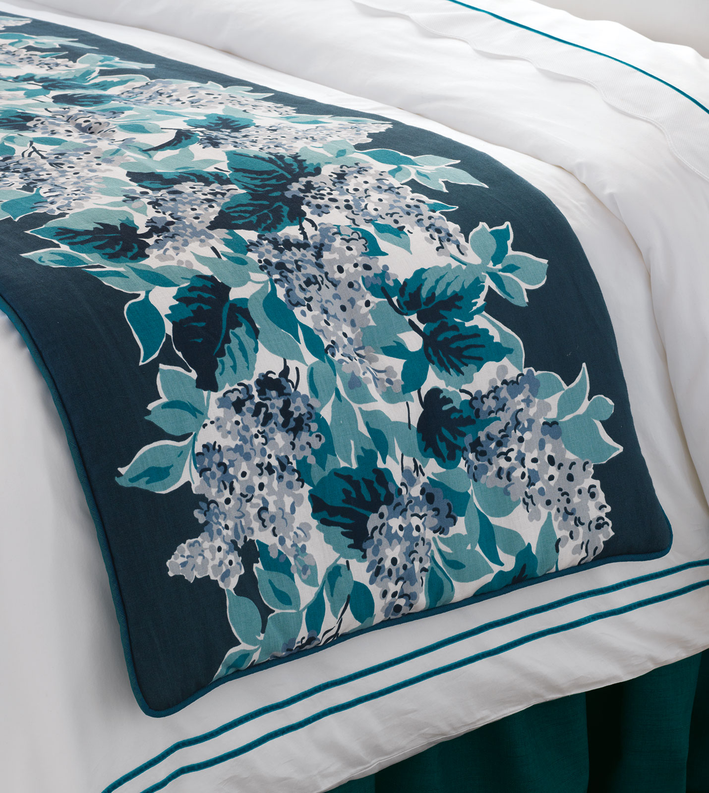 Lacecap Bed Scarf | Eastern Accents