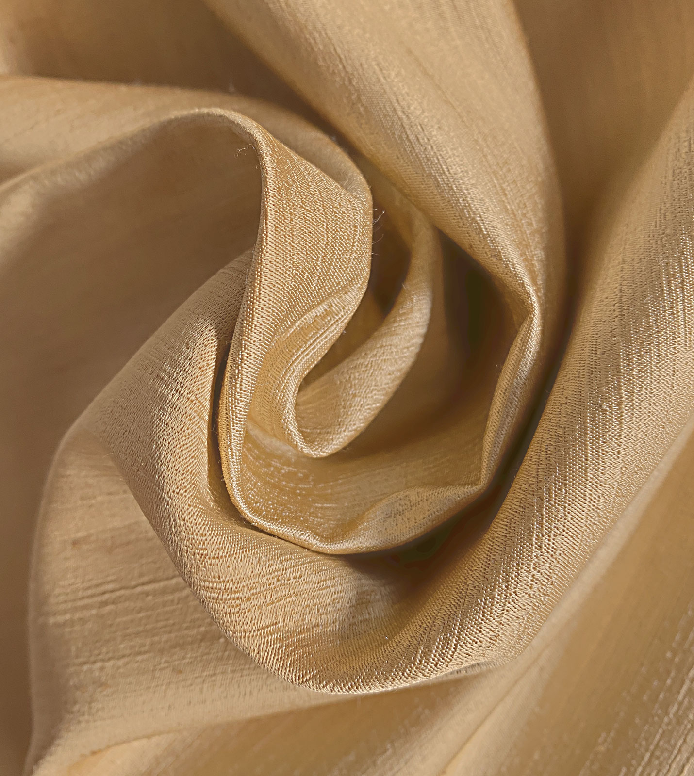 Lucent Gold | Eastern Accents